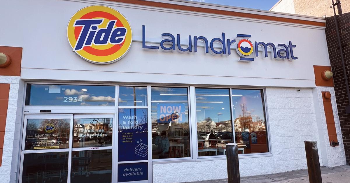 Tide Laundromat Expands in Chicago